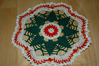 Ravelry: Christmas Tree Doily pattern by Dot Drake