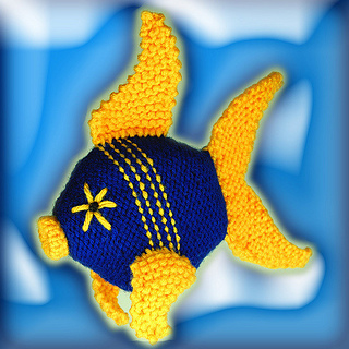 Ravelry: Knit Fish pattern by cheezombie