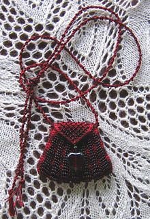 Ravelry: Beaded Amulet Bag pattern by Susan Rainey