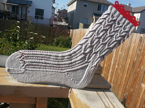 Finished this sock last night (Weeping Angel in KnitPicks Hawthorne ...