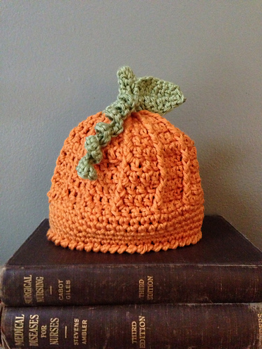 A little pumpkin toque for my friends daughter to wear to the pumpkin ...