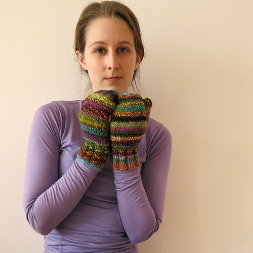 [FO] made some birthday mittens for a friend...just in time for summer ...