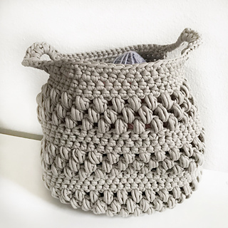 Ravelry: The Bubble Basket pattern by Ellen Bergmann