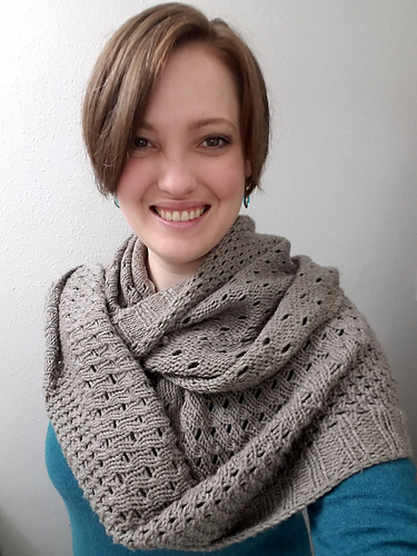 Nursing shawl pattern recommendations : r/knitting