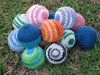 Ravelry: Knitted Hacky Sack pattern by Lisa Benden