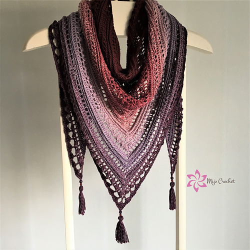 The Secret Paths shawl made as a smaller scarf : r/crochet