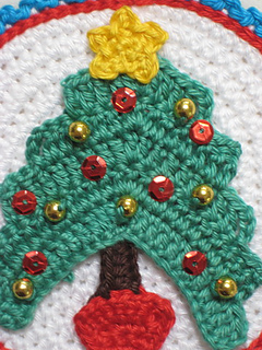 Ravelry: Christmas Tree Applique pattern by Millionbells