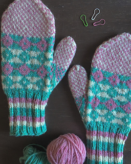 Ravelry: Saltwater Mittens - patterns