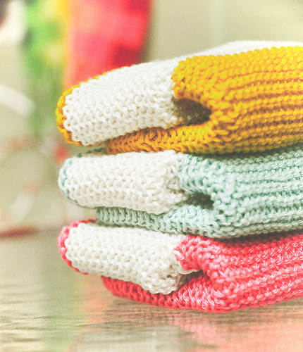 First half of my little macaroon sweater for my little one! : r/knitting