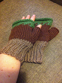 Ravelry: Minecraft Fingerless Gloves pattern by Amanda Whiting