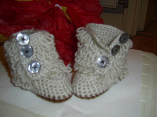 Ravelry: Loopy Lou Little Ugg Baby Boots pattern by Laura Eccleston