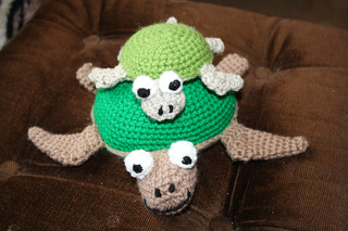 Ravelry: Sea Turtle in two sizes pattern by Sonea Delvon