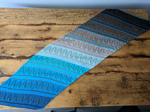 After months sitting at 70% complete, I finally finished my Inara Wrap ...