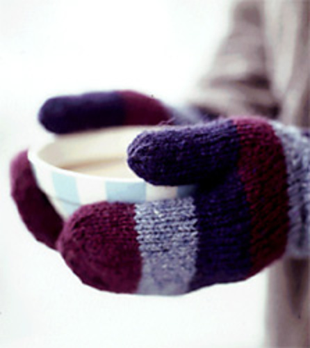 [FO] made some birthday mittens for a friend...just in time for summer ...