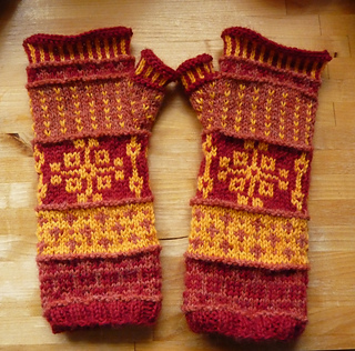 Ravelry: Atomic Fingerless Mitts pattern by Robin Allen